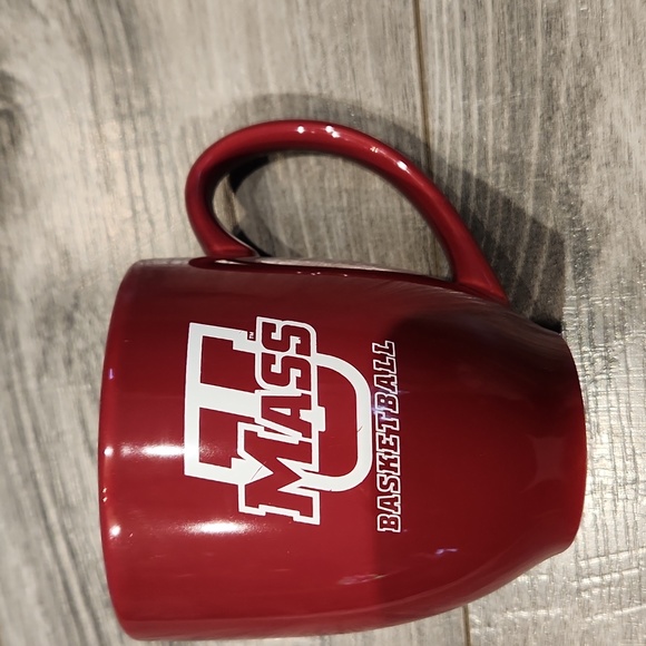 Kitchen | Umass Basketball Coffeetea Cup Good Condition | Poshmark
